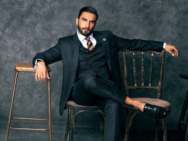 Entertainment Gallery : The Most Handsome Bollywood Actors | Shortpedia