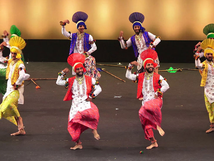 Entertainment Gallery : 8 Best Dance Forms Of India | Shortpedia