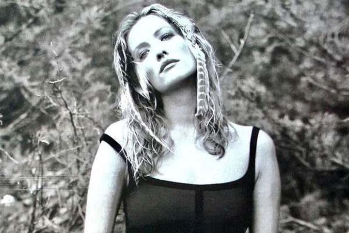 सुपरमॉडल Tatjana Patitz का 56 साल की उम्र में ब्रेस्ट कैंसर के चलते
